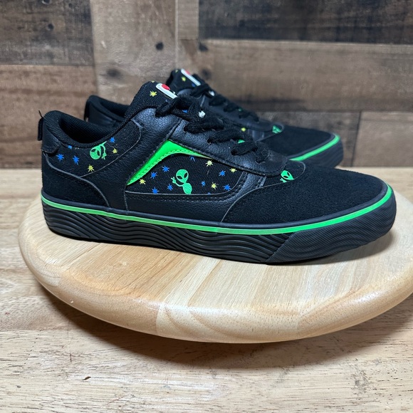 Airwalk | Shoes | Airwalk Boys Blackgreen Huntington Alien Laceup ...